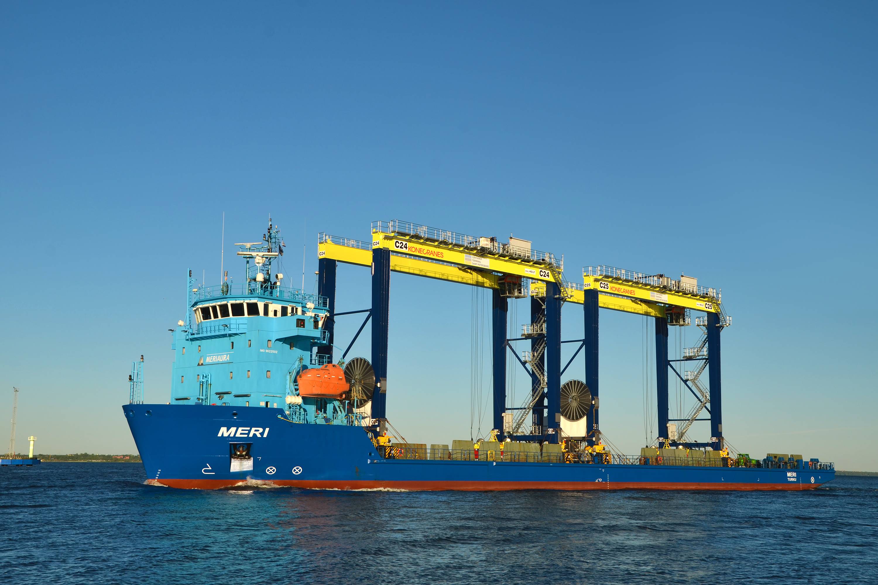 Container Terminal Saint-Petersburg Adds RTG Cranes