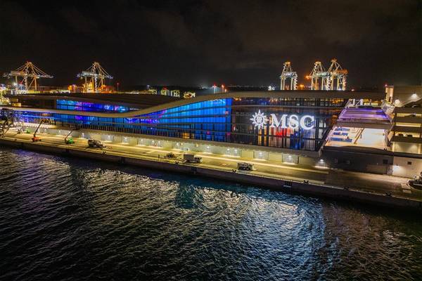Gauzy Unveils Smart Glass Projection Display in New Miami Terminal