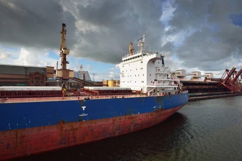 Baltic Index Drops to 5-month Low on Sinking Capesize Rates