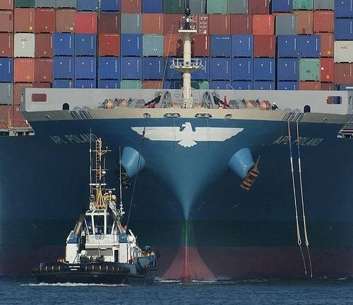 New Container Ship Hull Design to Vastly Save Fuel