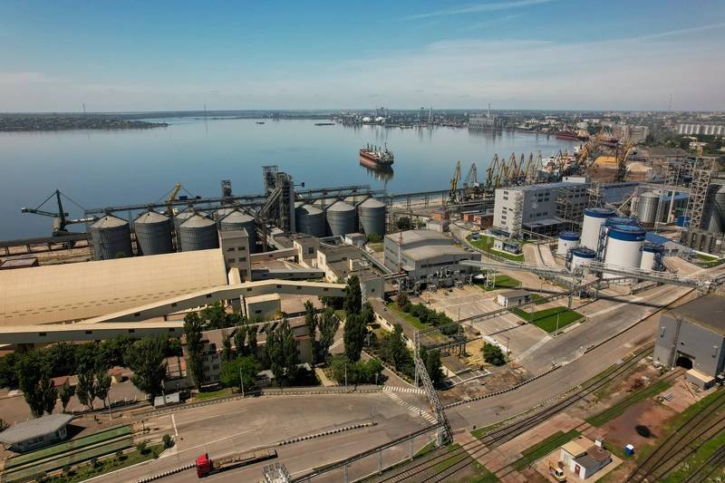 Russia Attacks Grain Silos at Ukraine's Mykolaiv Port Russia Attacks Grain Silos at Ukraine's Mykolaiv Port