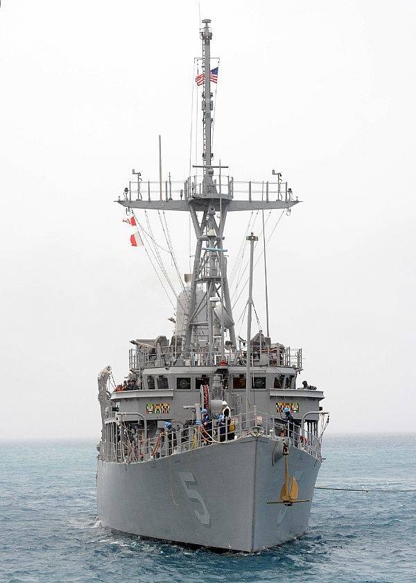 Stranded 'USS Guardian': Crew Taken Off