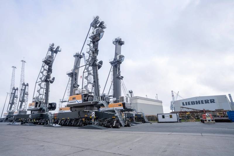 Liebherr Dispatches Four Mobile Harbor Cranes to Italy