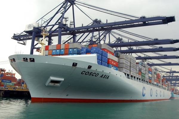 COSCO Warns of Loss for Year in Rough Market