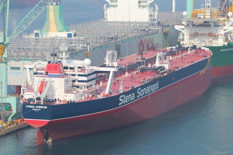 Suezmax Tankship Named in Korean Shipyard