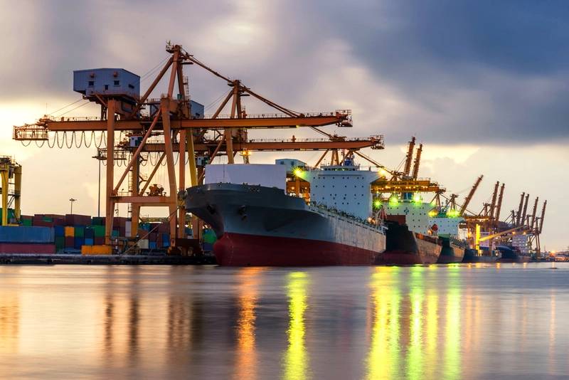 Euro Zone Trade in Goods Surplus Shrinks as Exports Drop
